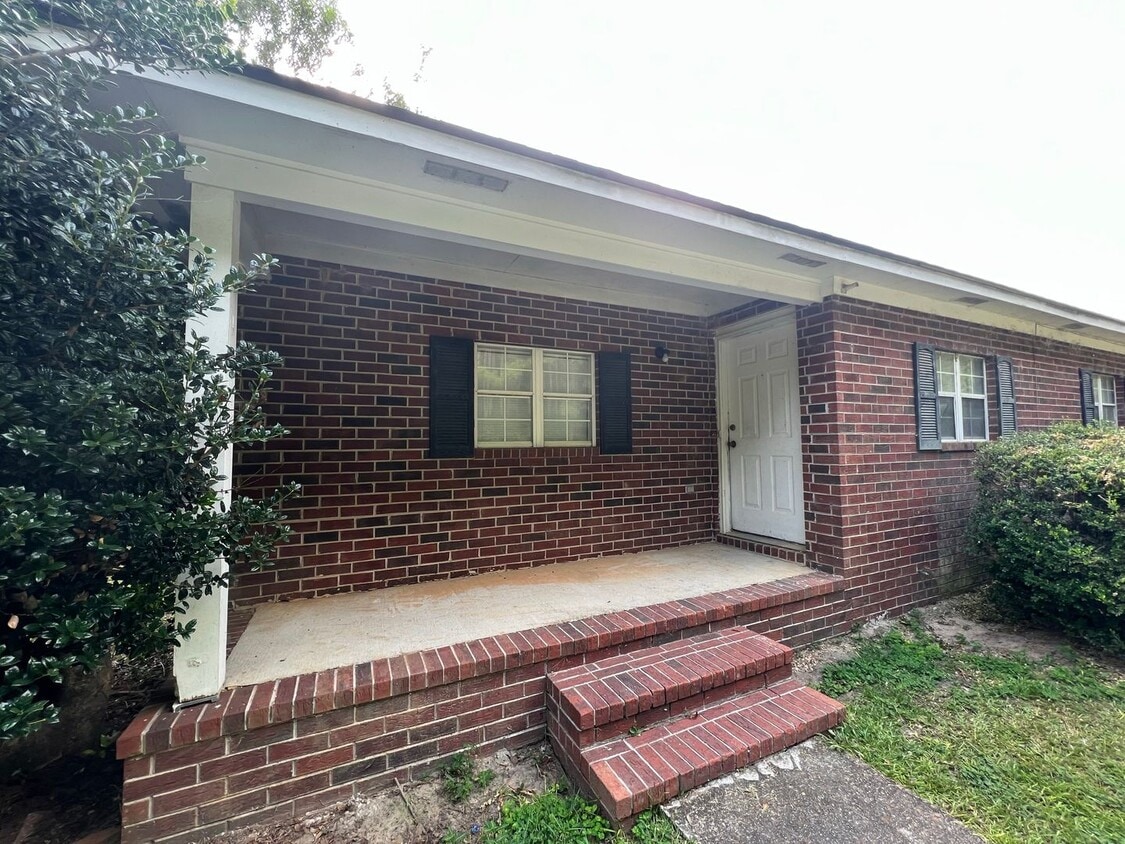 130 Billy Mikell Rd Unit B, Statesboro, GA 30461 - Room for Rent in ...