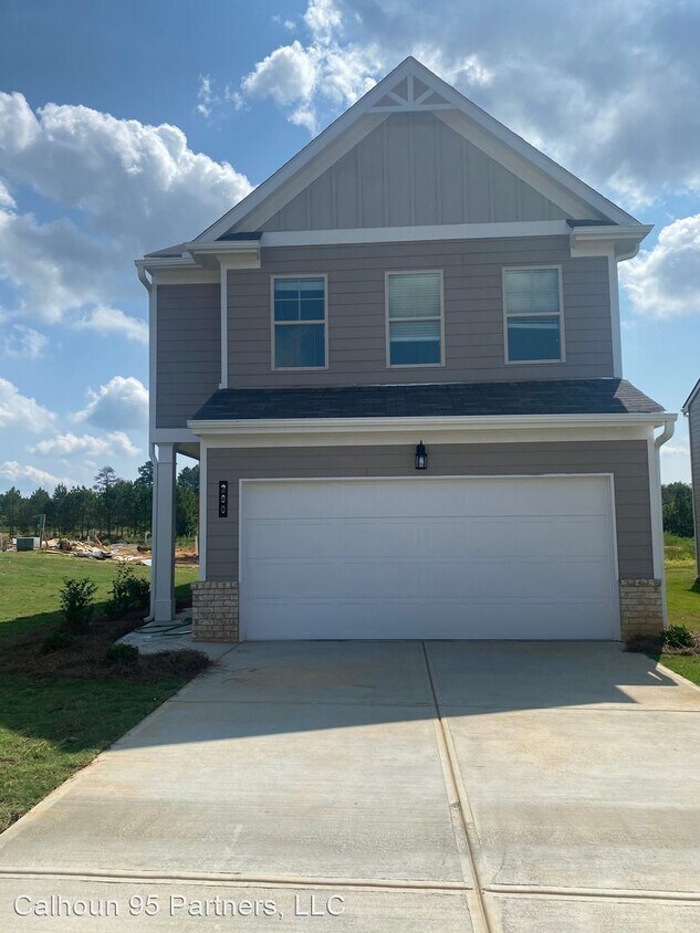 101 S Wall St, Calhoun, GA 30701 - House Rental in Calhoun, GA ...