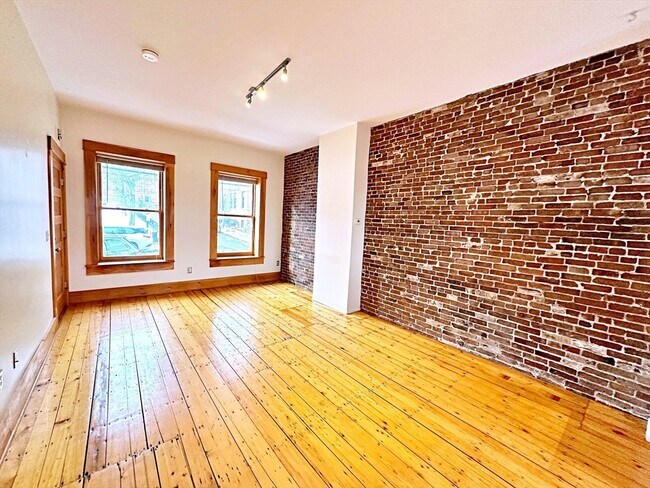 410 Sumner St Unit 1, Boston, MA 02128 - Room for Rent in Boston, MA ...