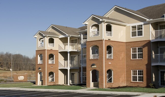 CLAY TERRACE Apartments - Kansas City, MO | Apartments.com