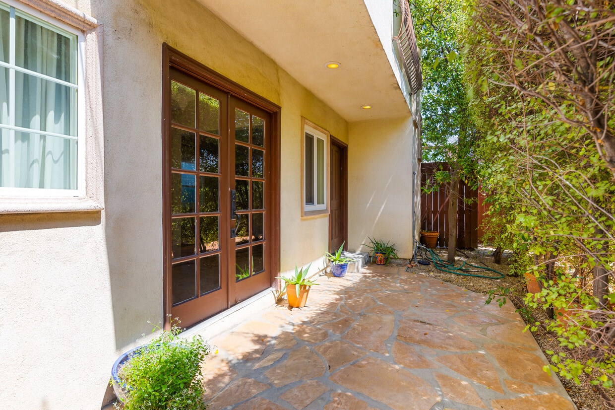 1583 S Ridgeley Dr, Los Angeles, CA 90019 - House Rental in Los Angeles ...