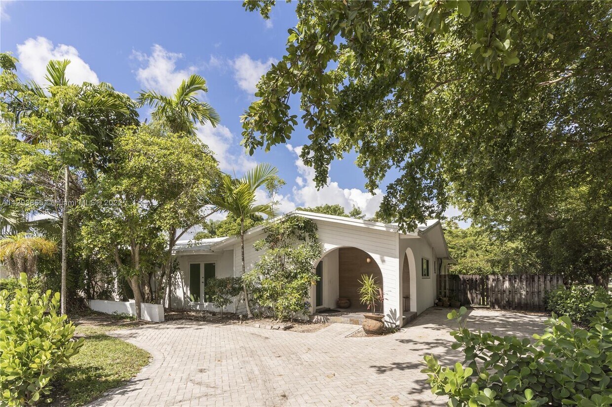 10640 SW 77th Ave, Miami, FL 33156 - House Rental in Miami, FL ...
