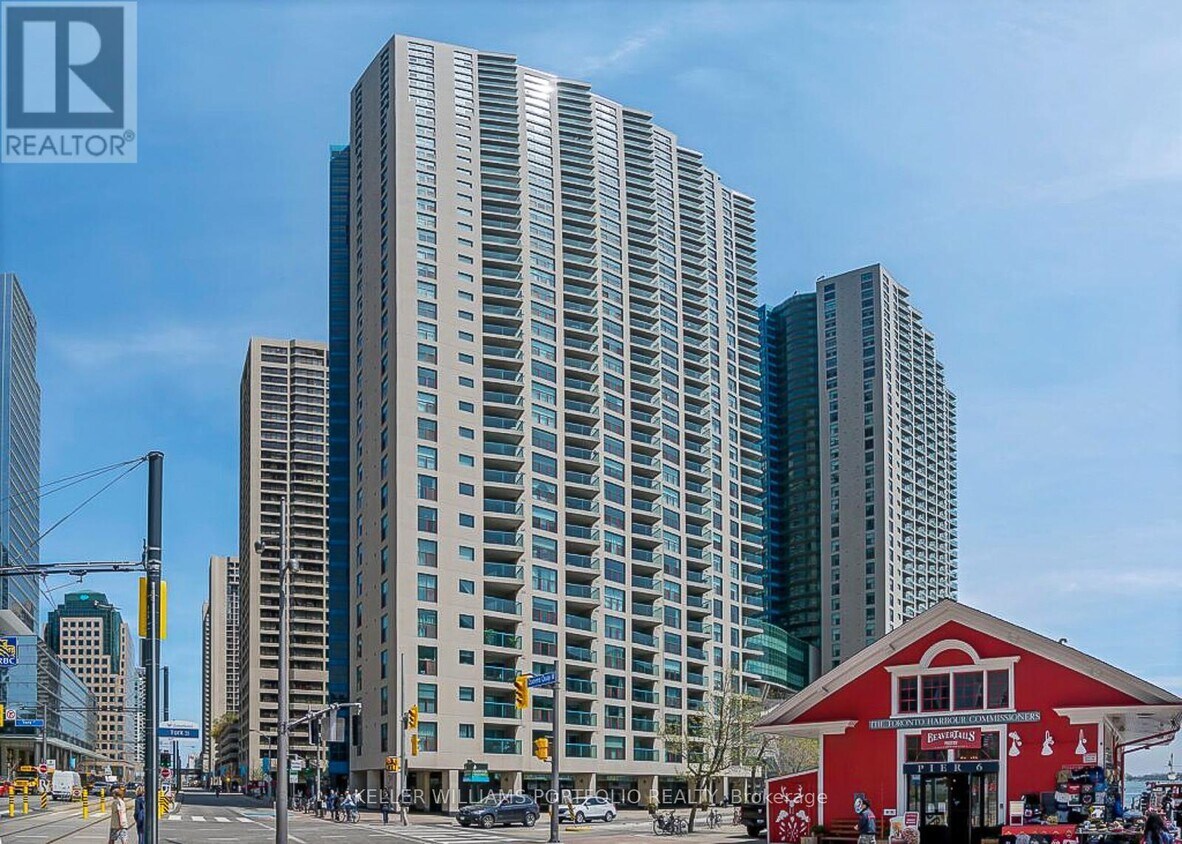 99-1999 Harbour Square, Toronto, ON M5J 2H2 - Maison à Louer à Toronto ...