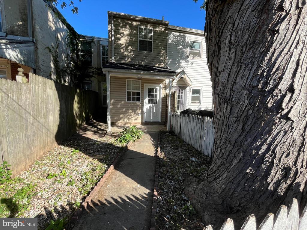 352 Grover St, Phoenixville, PA 19460 - Townhome Rentals in ...