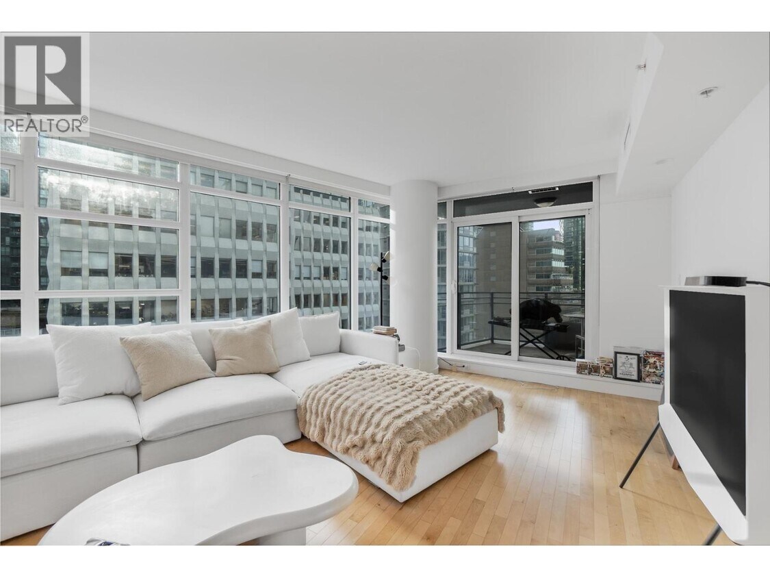 1205 W Hastings St Unité 1005, Vancouver, BC V6E 4T7 - Appartement à ...