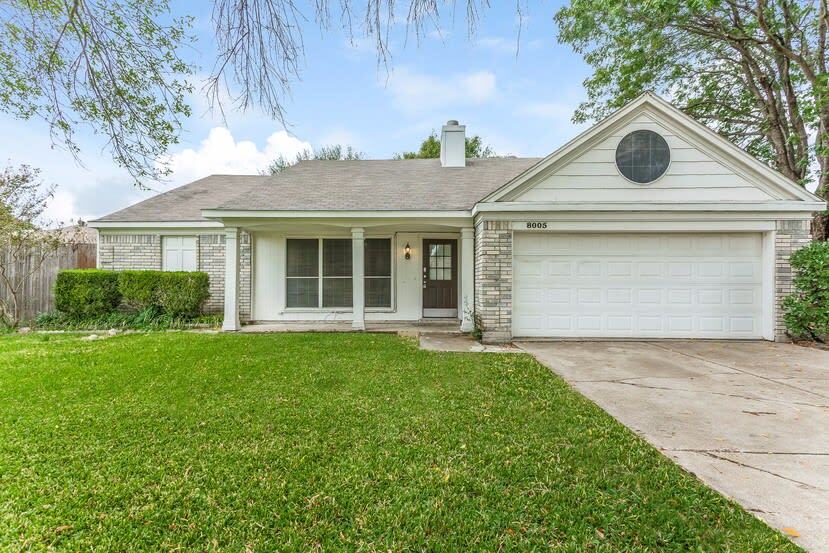 8005 Weatherly Dr, Rowlett, TX 75089 | Apartments.com