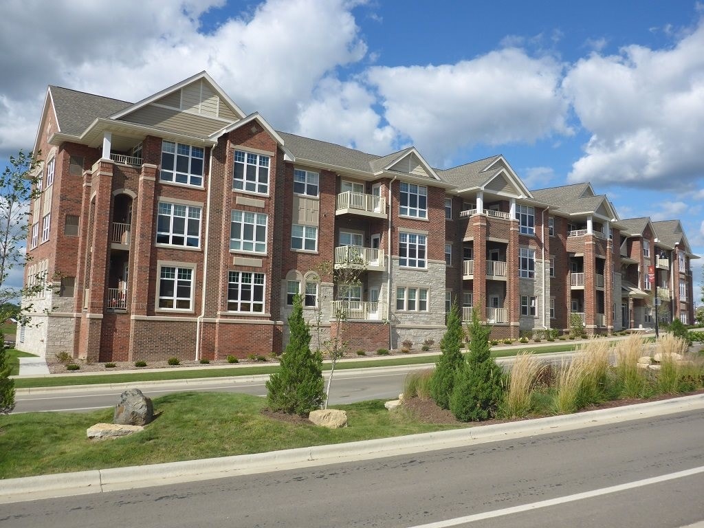 Paragon Place at Bishops Bay - 5240 Bishops Bay Pkwy Waunakee, WI 53597 ...