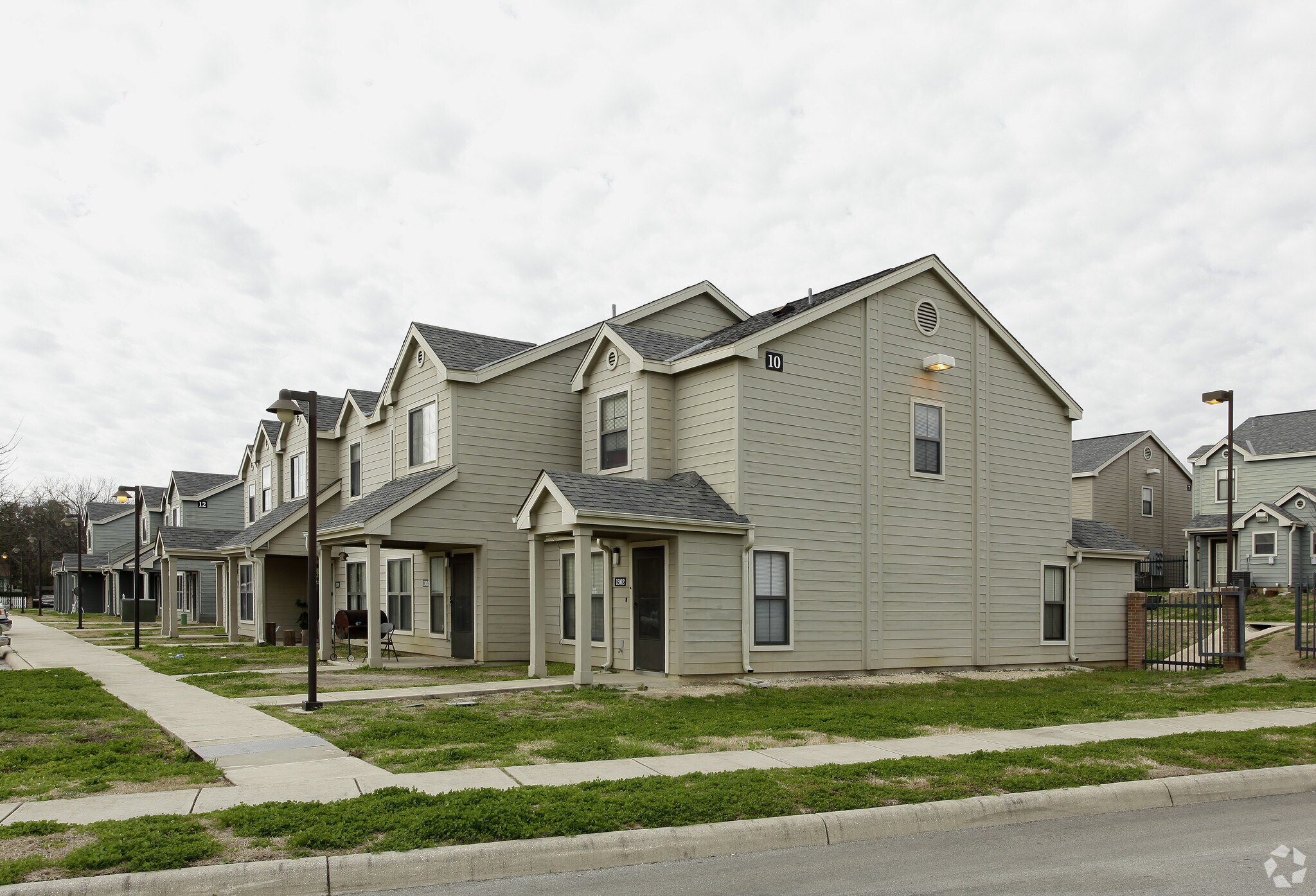 Springview Apartments - 702 S Rio Grande St San Antonio, TX 78203 ...