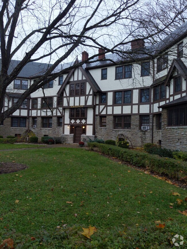 Bramble Estate Houses for Rent with High Ceilings - Cincinnati, OH - 2 ...