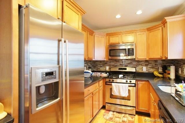 42 Stuart Ave Unit B1, Norwalk, CT 06850 - Condo for Rent in Norwalk ...