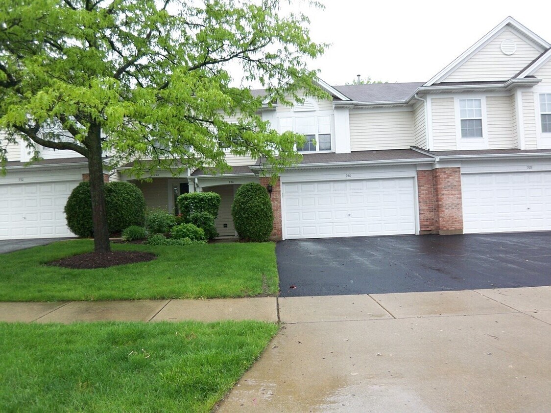 930 Charlela Ln, Elk Grove Village, IL 60007 - Townhome Rentals in Elk ...
