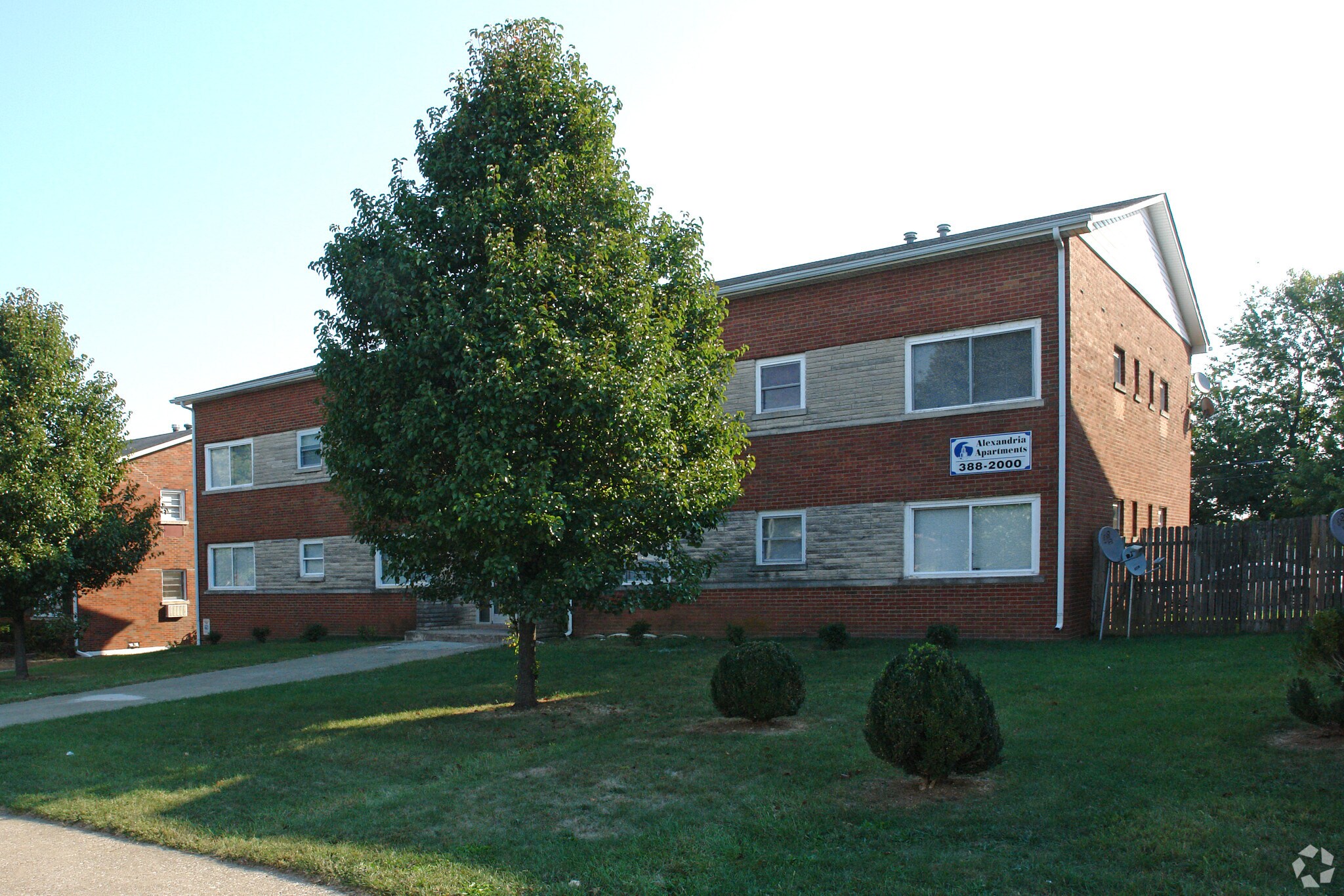 ALEXANDRIA APARTMENTS - 1662-1670 Alexandria Dr Lexington, KY 40504 ...