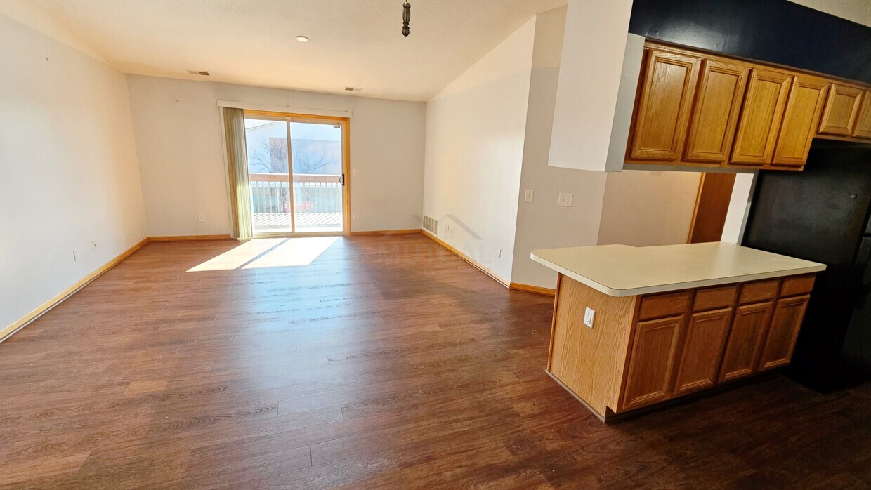 45848 Prairiegrass Ct Unit 5, Van Buren Charter Township, MI 48111 ...