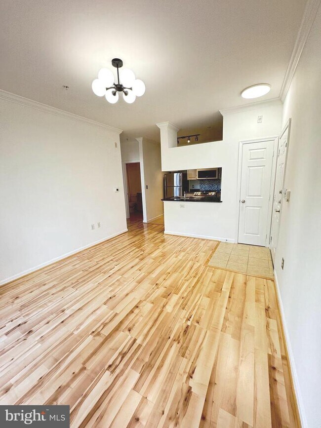 12909 Centre Park Cir Unit 305, Herndon, VA 20171 - Room for Rent in ...