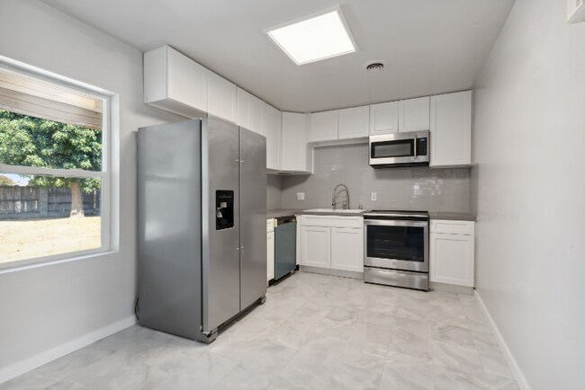 141 20Th Century Blvd, Turlock, CA 95380 | Apartments.com