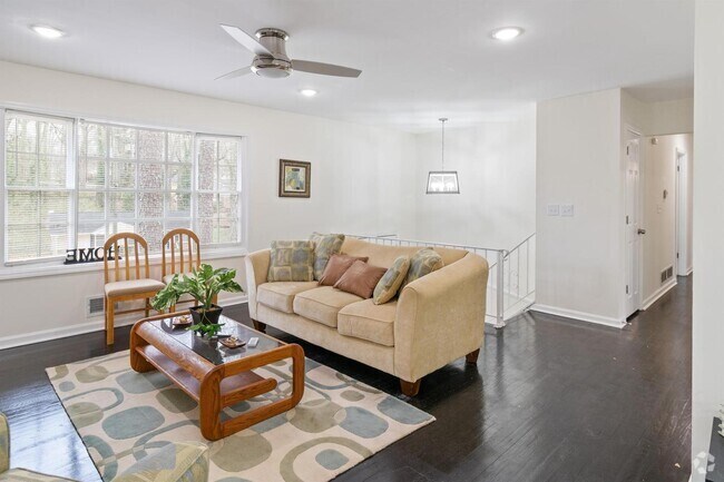 Easterwood Apartments for Rent with Hardwood Floors - Decatur, GA ...