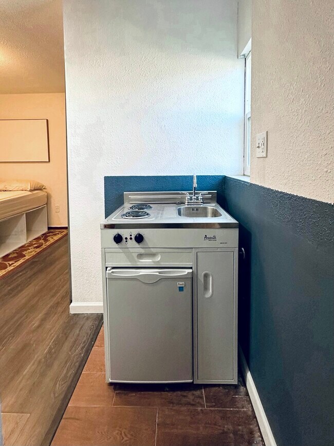 714 S Philadelphia St, Anaheim, CA 92805 - House Rental in Anaheim, CA ...