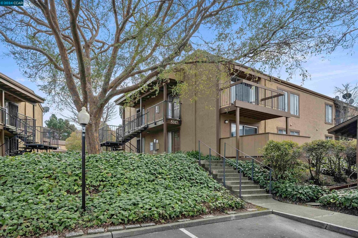 5317 Ridgeview Cir Unit 1, El Sobrante, CA 94803 - Room for Rent in El ...