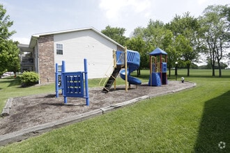 Stone Ridge Square Rentals - Urbana, IL | Apartments.com