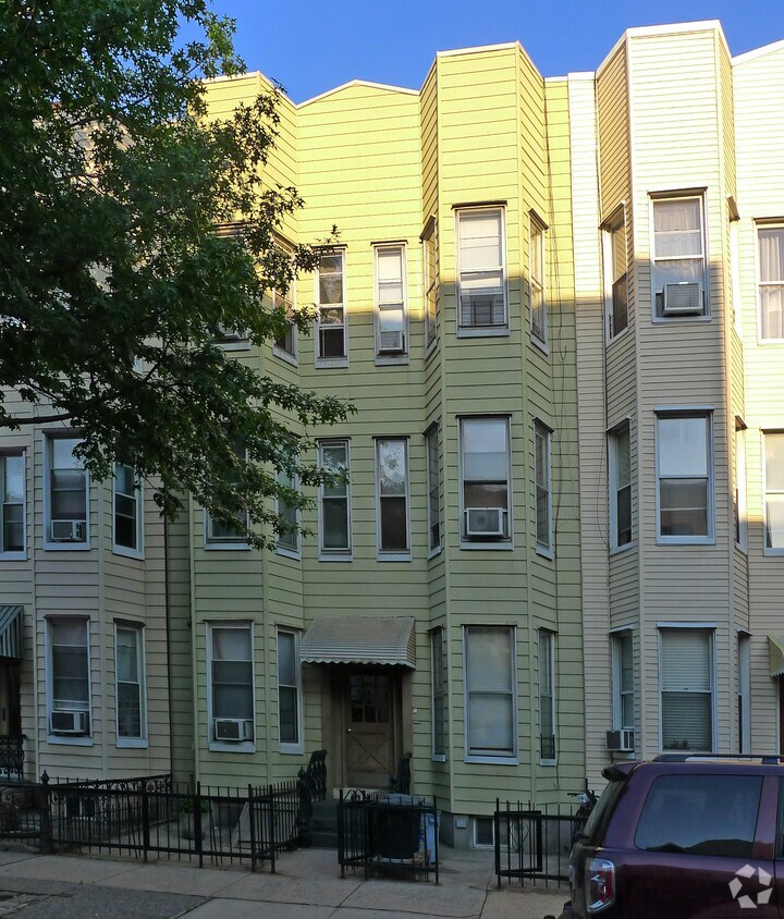 179 Russell St, Brooklyn, NY 11222 - 179 Russell St Brooklyn, NY 11222 ...