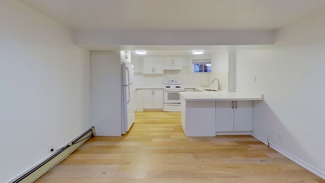 103 Spadina Rd, Toronto, ON M5R 2T1 Apartments - 103 Spadina Rd Toronto ...