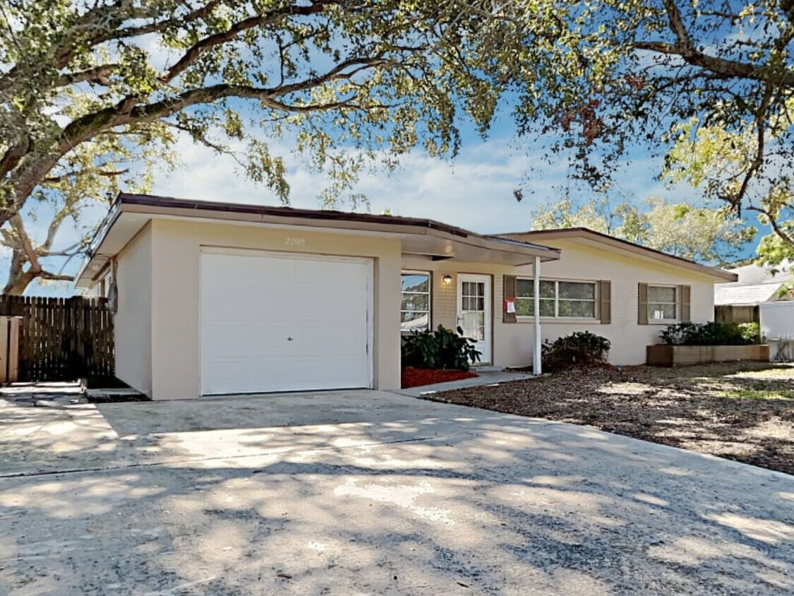 2209 Curtis Dr S, Clearwater, FL 33764 | Apartments.com