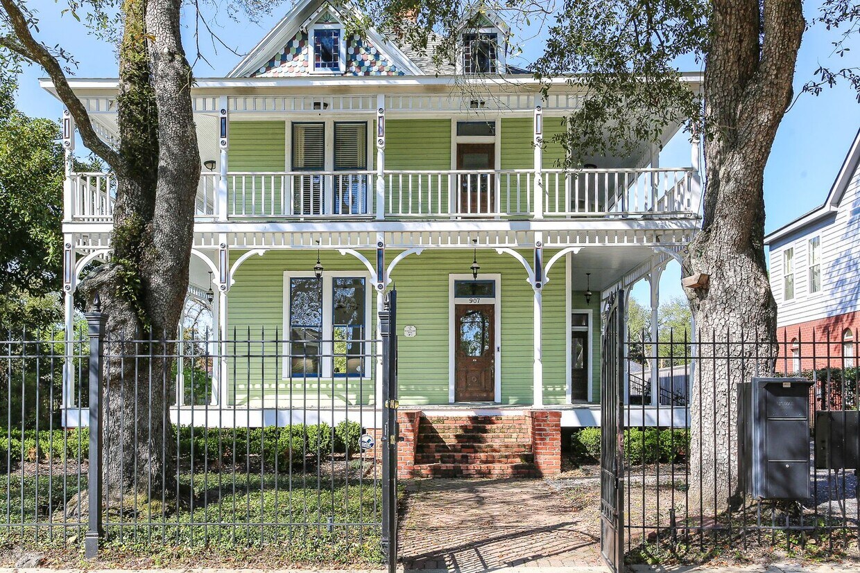 907 S Division St, Lake Charles, LA 70601 - House Rental in Lake ...