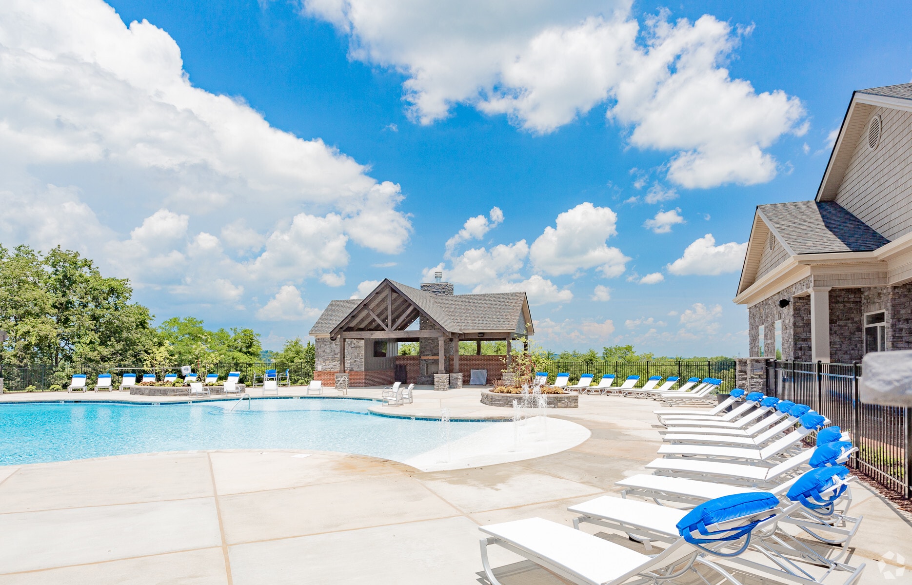 Waterstone Apartments - 2411 Wave Rock Way Knoxville, TN 37932 ...