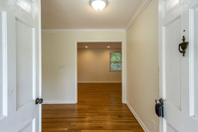 1037 Edwin Warner Dr, Nashville, TN 37205 - House Rental in Nashville ...