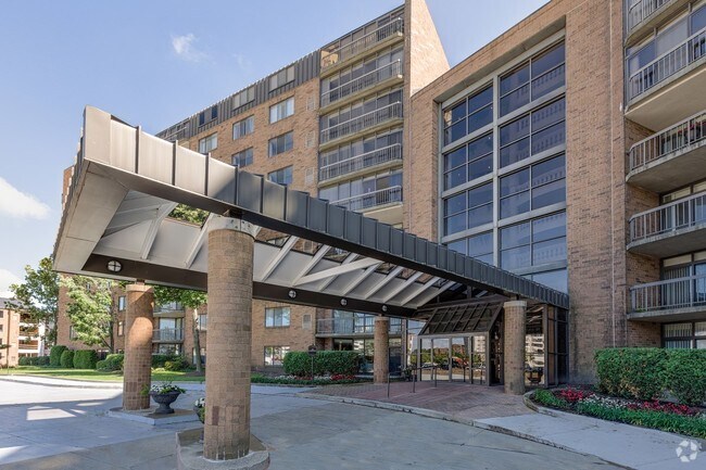 Pine Ridge Apartments Rentals - Willoughby Hills, OH | Apartments.com