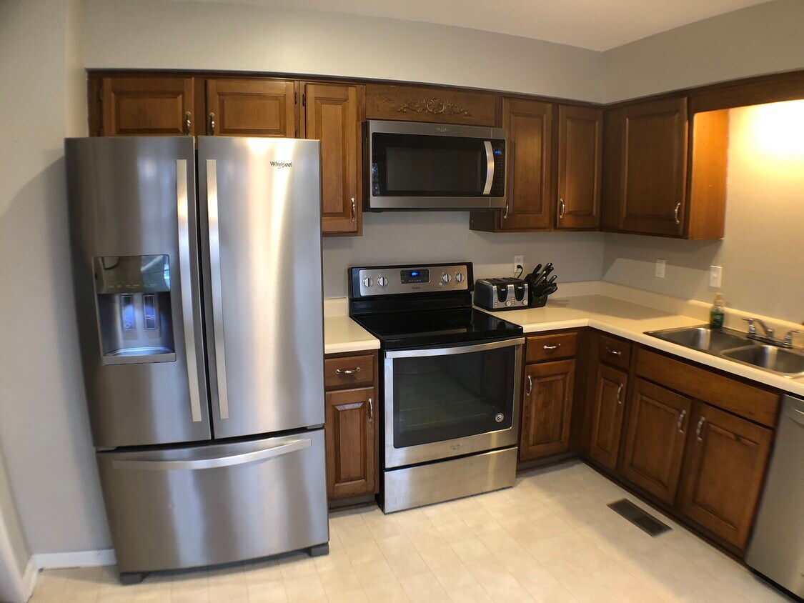 1228 NW Village Dr Blue Springs, MO 64015 - Alquileres en Blue Springs ...