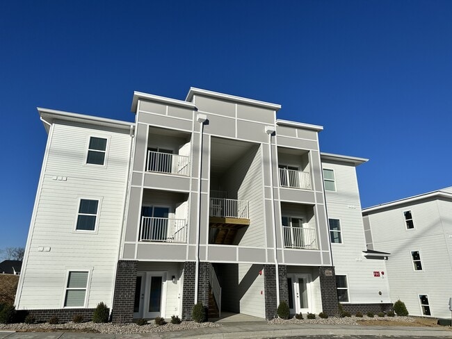 The Stables at English Station - Apartments in Louisville, KY ...