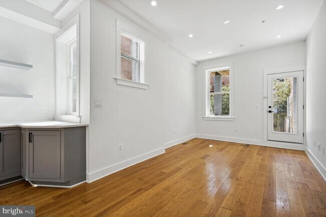 1468 Newton St NW Unit 1, Washington, DC 20010 - Room for Rent in ...