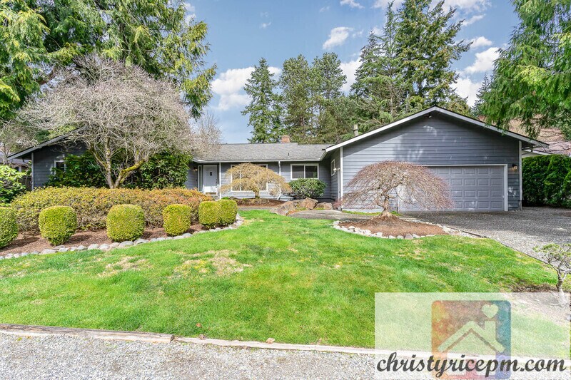 14714 NE 10th St, Bellevue, WA 98007 - House Rental in Bellevue, WA ...