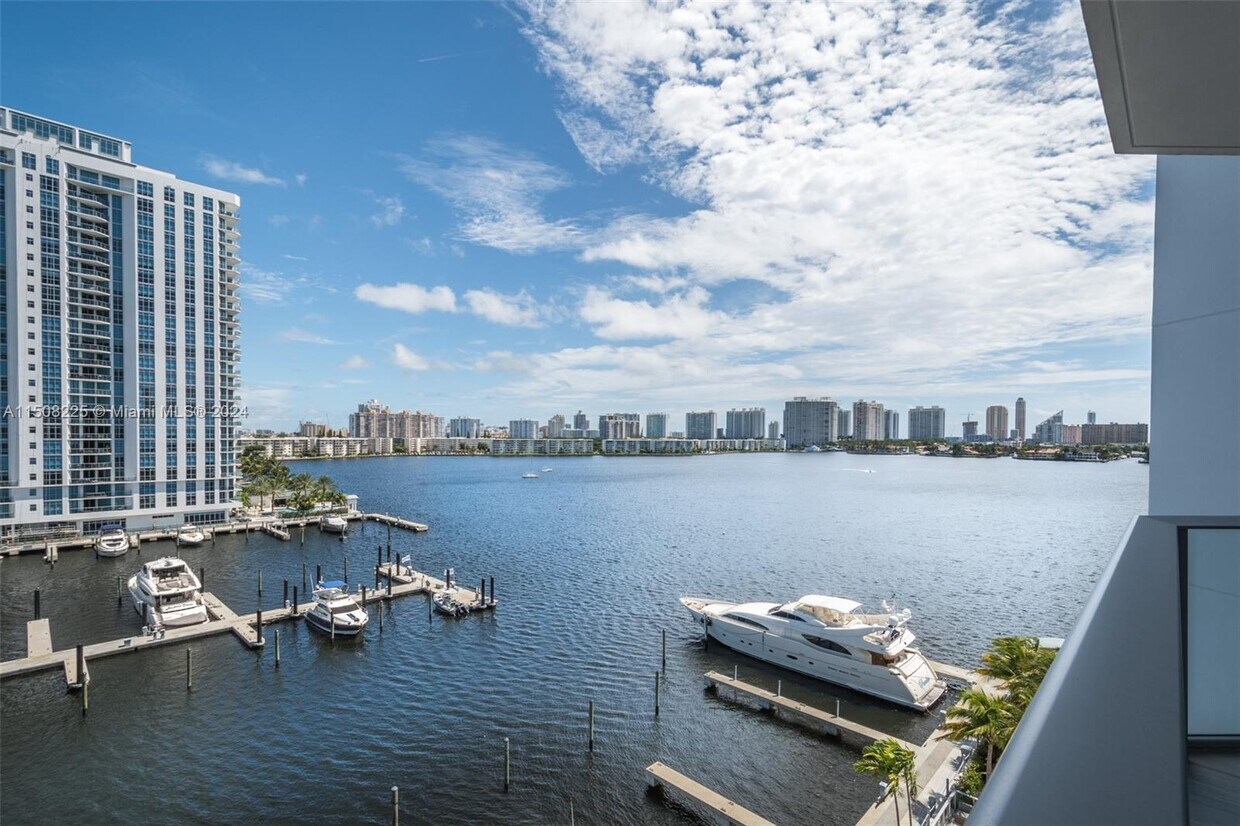 17111 Biscayne Blvd Unit 707, North Miami Beach, FL 33160 - Condo for ...
