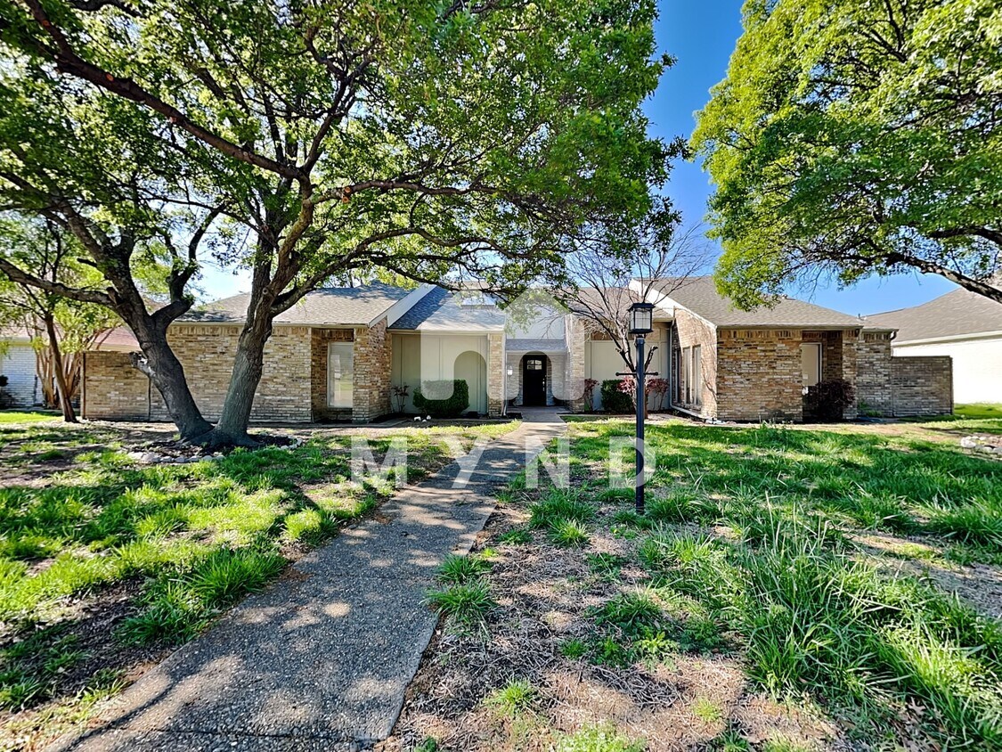 7320 Campbell Rd, Dallas, TX 75248 | Apartments.com