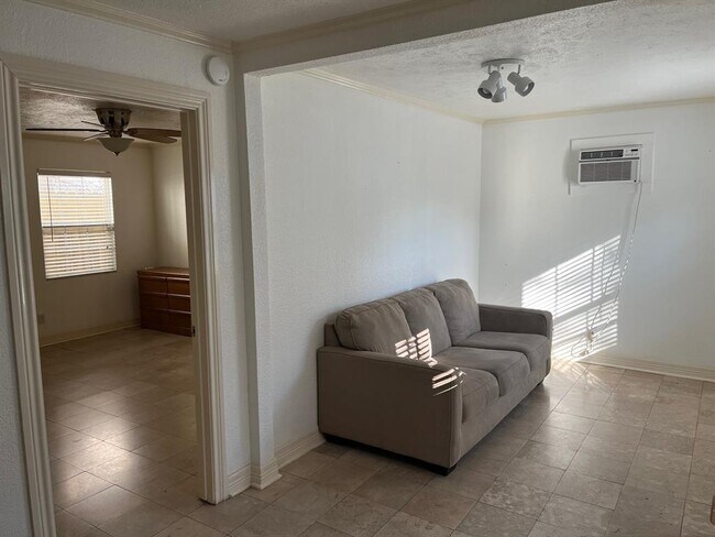 1535 W 25th St, Houston, TX 77008 - Room for Rent in Houston, TX | Apartments.com