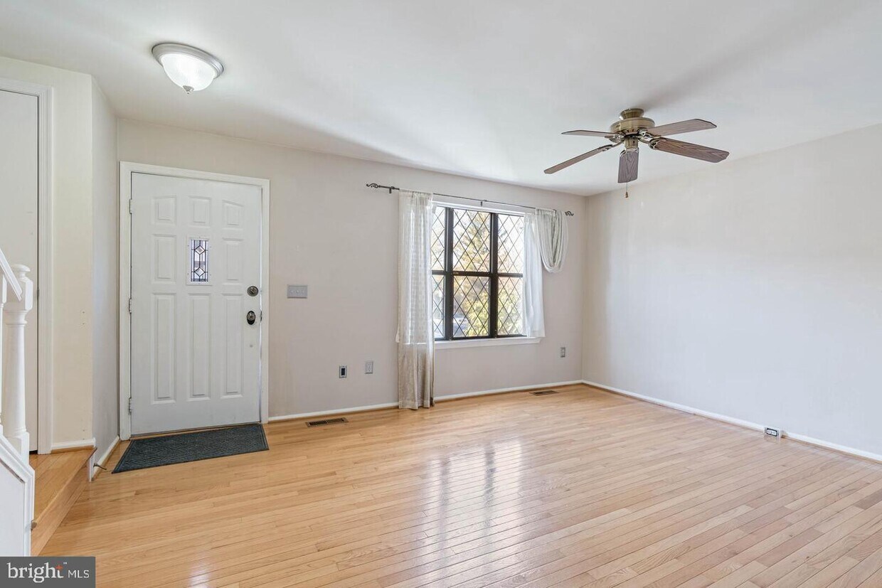 34 Millard Ct, Sterling, VA 20165 - Townhome Rentals in Sterling VA ...