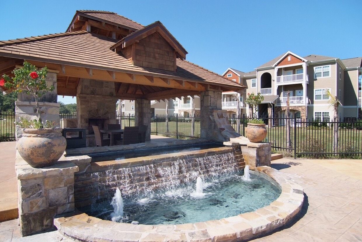 Ansley Walk Apartments - 1200 Robley Dr Lafayette, LA 70503 ...