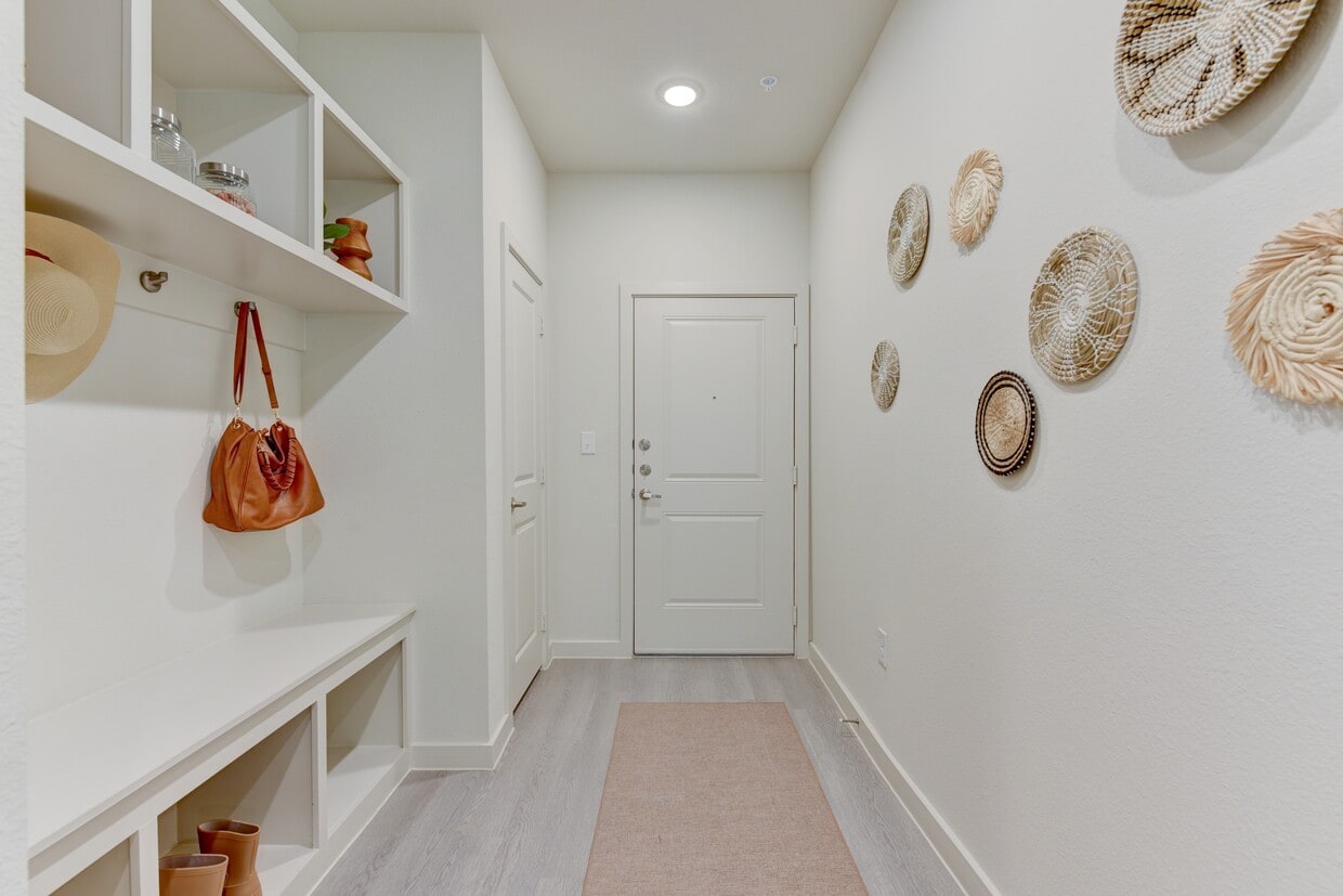 Cantarra - 2700 E Howard Ln Manor, TX 78653 | Apartments.com
