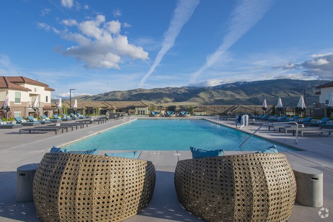 Silver Creek Apartments for Rent with a Walk-In Closet - Reno, NV ...