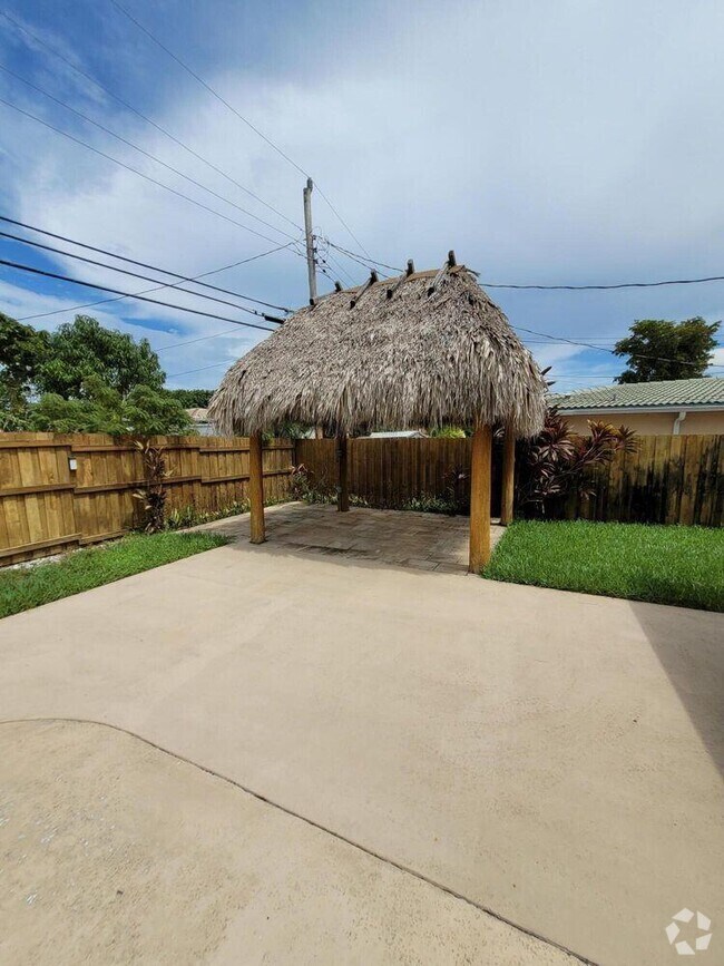 Blue Inlet Apartments for Rent with a Yard - Boca Raton, FL - Updated ...