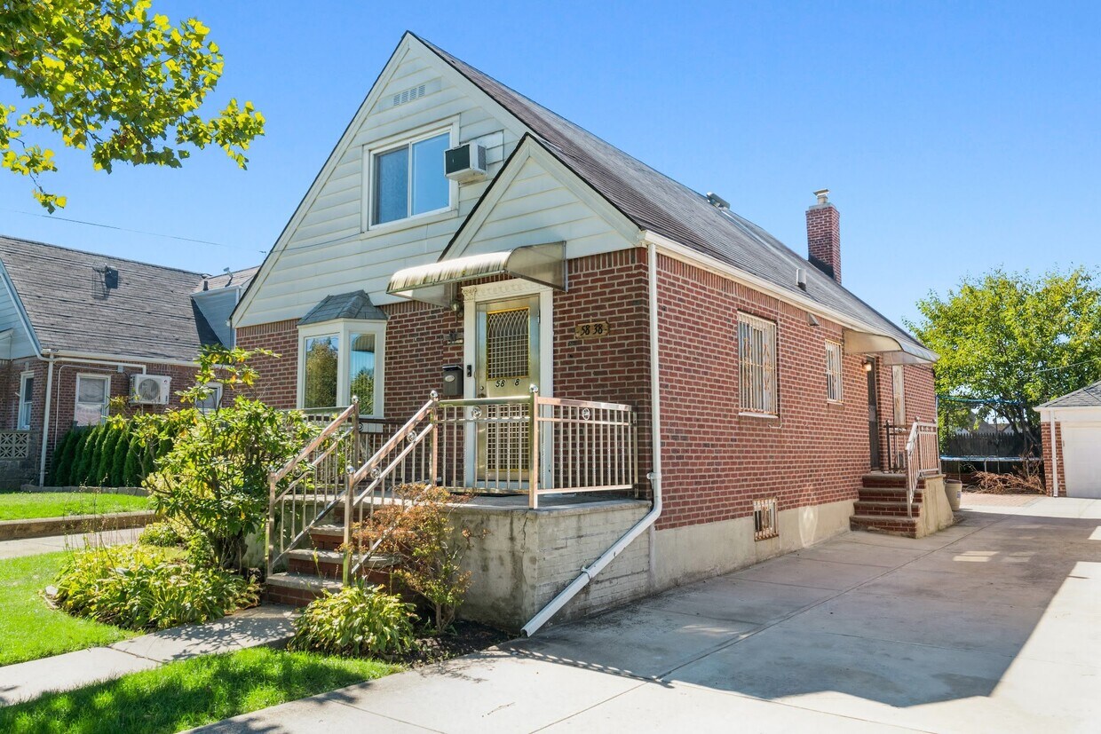 5838 203rd St Unit 2nd Floor, Oakland Gardens, NY 11364 - 5838 203rd St ...