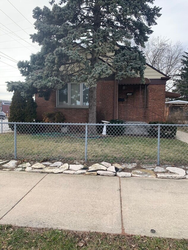 6456 S Lavergne Ave, Chicago, IL 60638 - House Rental in Chicago, IL ...