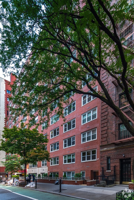 Clinton Towers Apt. Corp - 40 Clinton St Brooklyn, NY - Apartments for ...