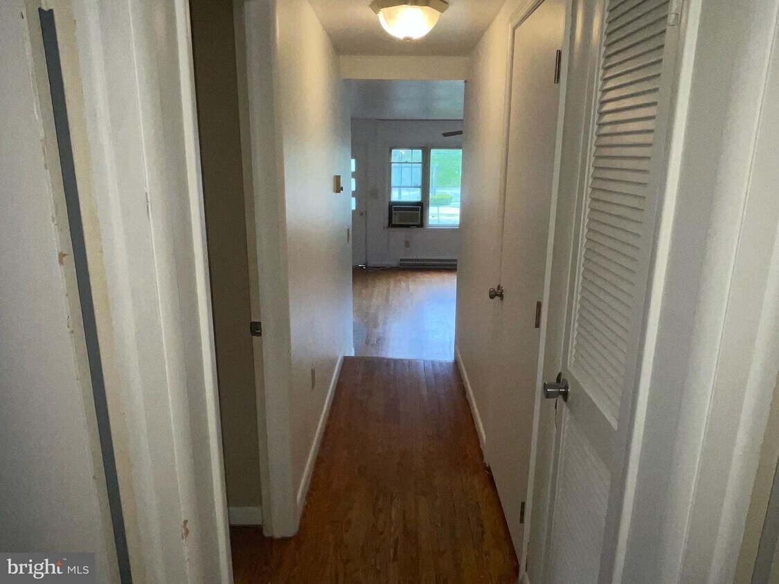 1499 Valley Rd Unit A, Berkeley Springs, WV 25411 - Room for Rent in ...