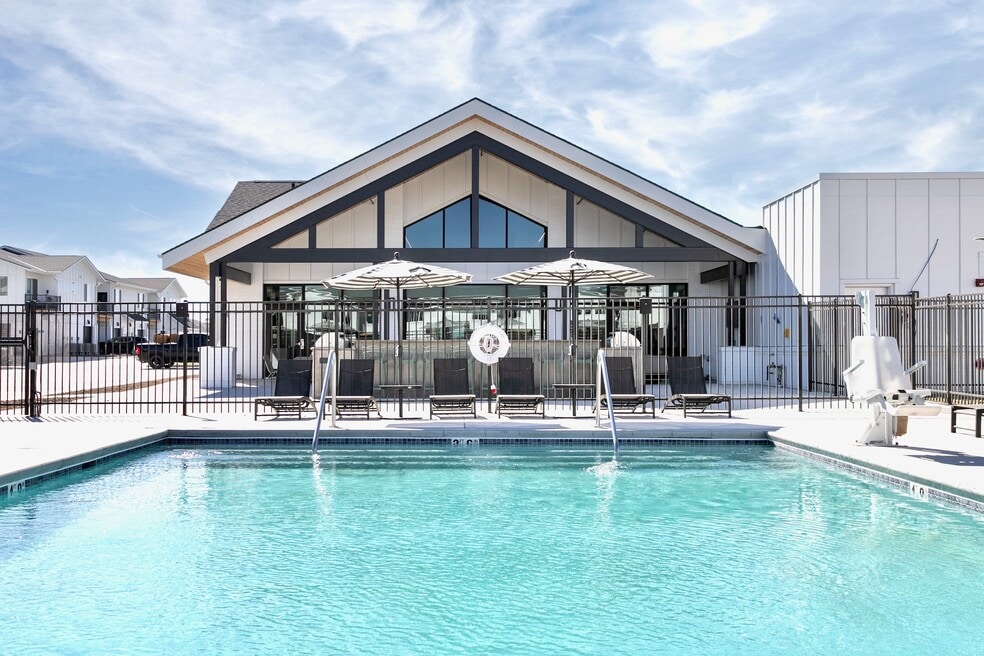Apartments for Rent with a Swimming Pool Near Fountain Hills-Pacific ...