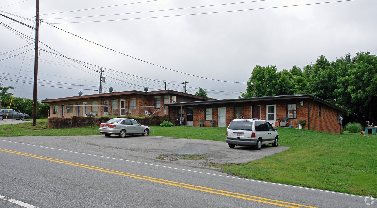 203 Baker Rd, High Point, NC 27263 - 203 Baker Rd High Point, NC 27263 ...