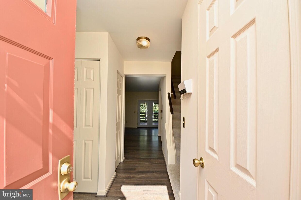 10624 Wakeman Dr, Fredericksburg, VA 22407 - Townhome Rentals in ...