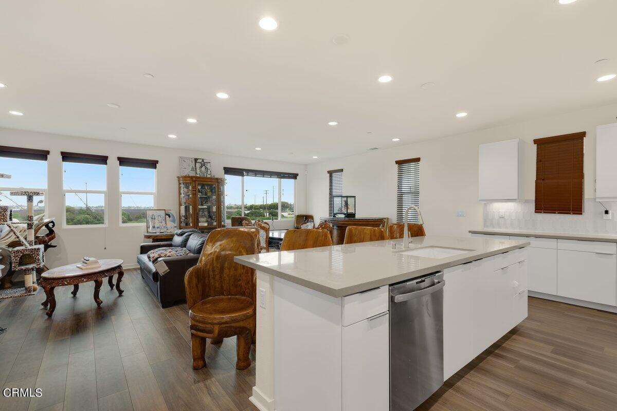 1054 Canal St, Oxnard, CA 93035 - Condo for Rent in Oxnard, CA ...